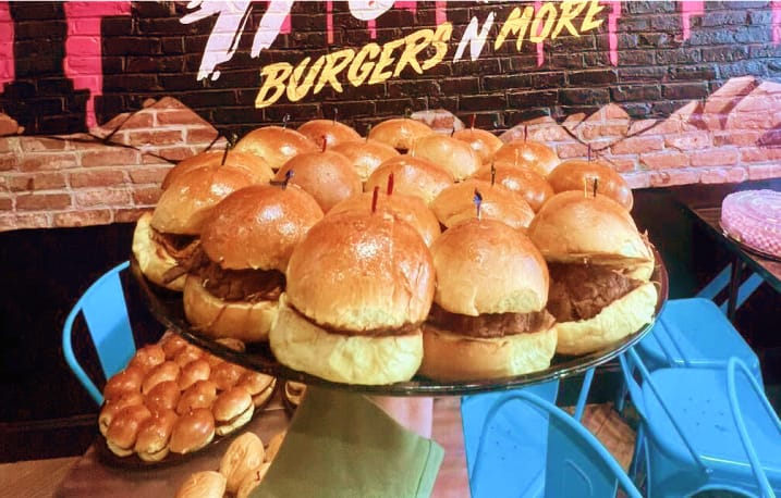 Catering Queens - Smash House Burger